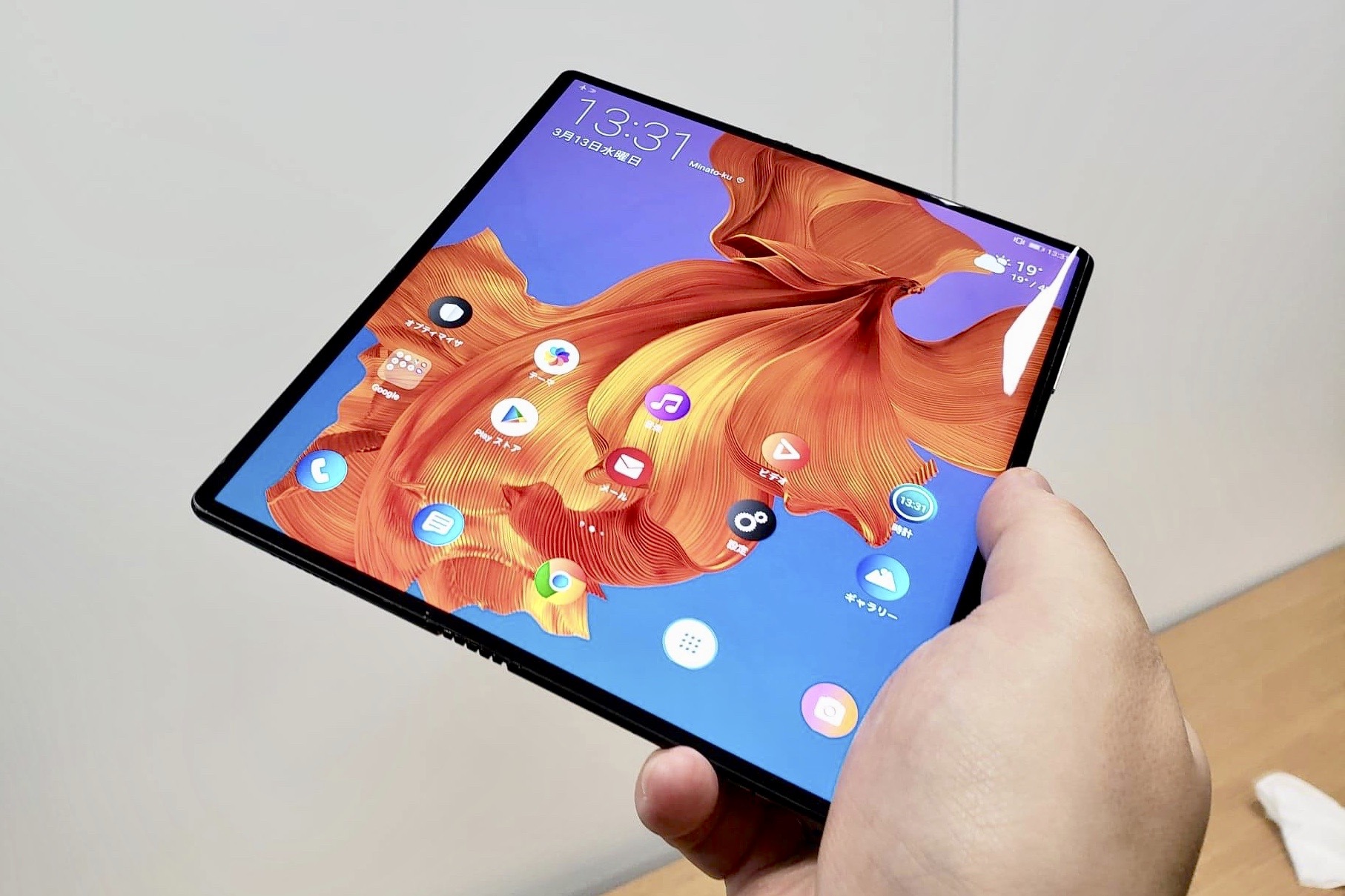 ファーウェイ折り畳みスマホ Mate X実機レビュー 単なる一発屋ではない - Engadget 日本版