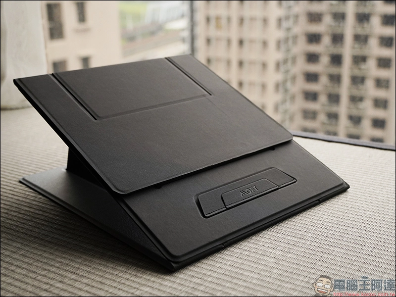 MOFT Z超輕薄隱形升降筆電支架 開箱動手玩：支援多角度調整、站立模式，隨處都是個人行動辦公室！ - Yahoo奇摩汽車機車