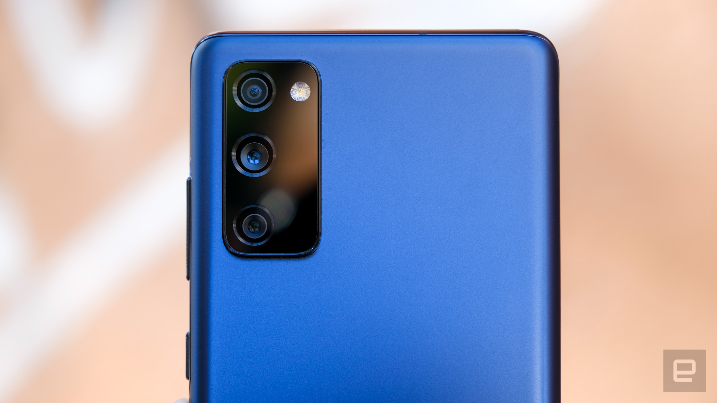 Samsung's Galaxy S20 FE is surprisingly easy to love | Engadget