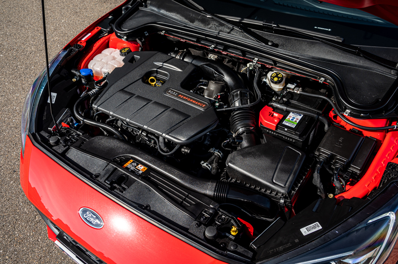 【試駕影片】 FORD FOCUS ST WAGON｜家用與熱血間的超CP值平衡·巧遇經典MONDEO ST220 - Yahoo奇摩汽車機車