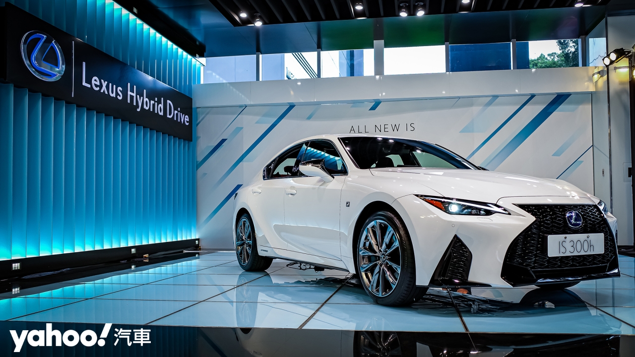 不只超速引進、價格更是殺到誇張！2021 Lexus IS小改款預售啟動！ - Yahoo奇摩汽車機車