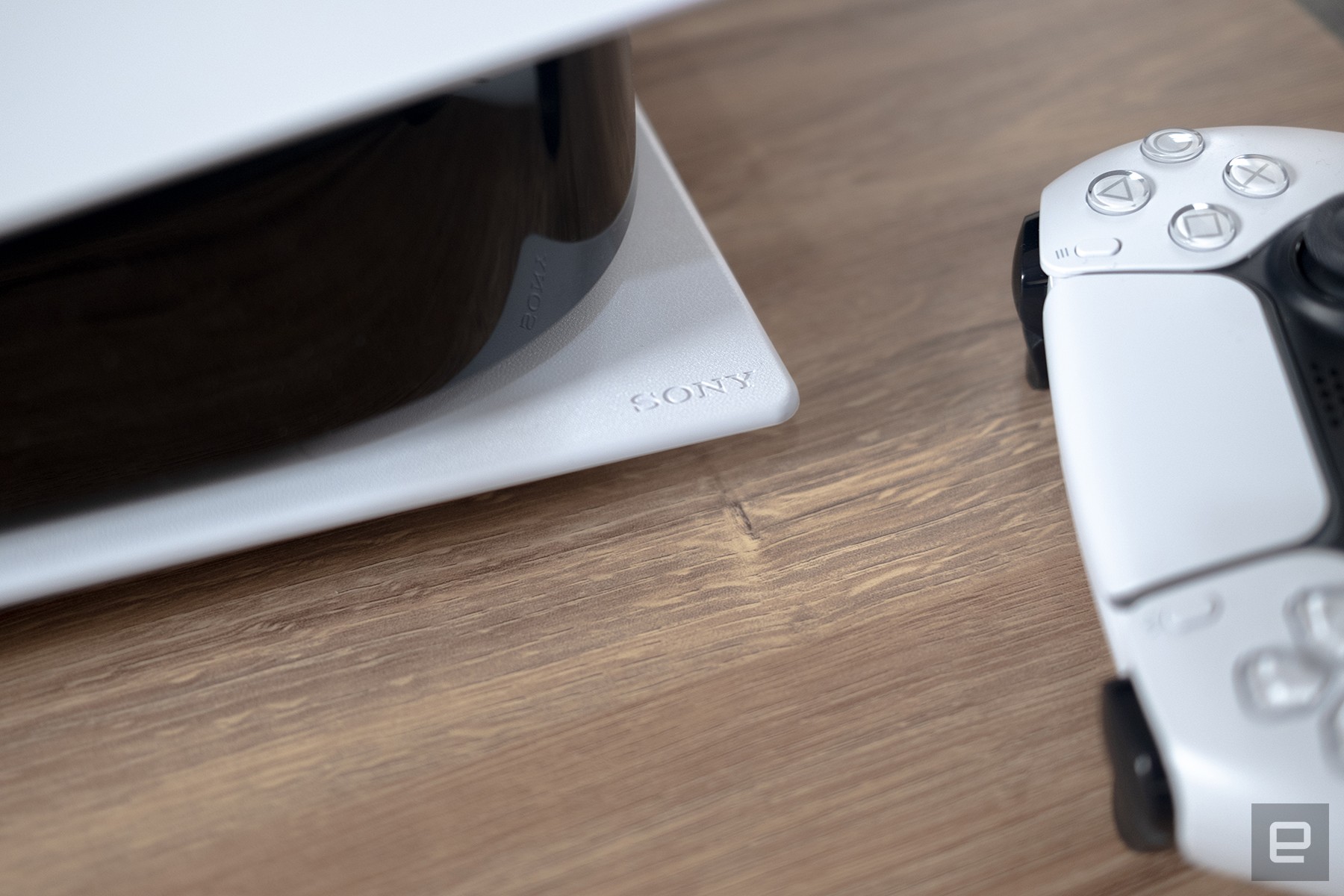 PlayStation 5 review: Great 4K gaming with an odd design | Engadget