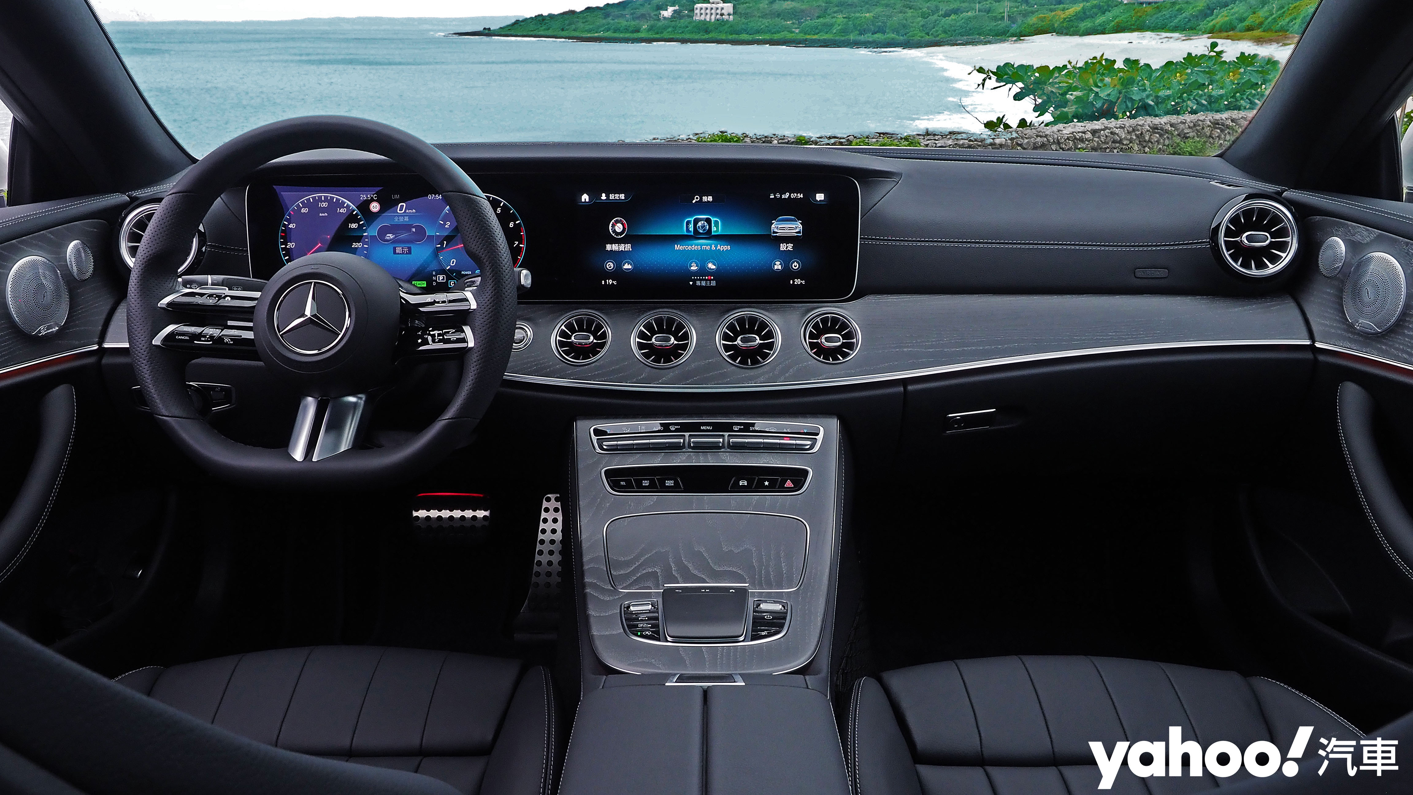 跑格與舒適間的浪漫權衡！2021 Mercedes-Benz E-Class E300 Coupé南灣試駕 - Yahoo奇摩汽車機車